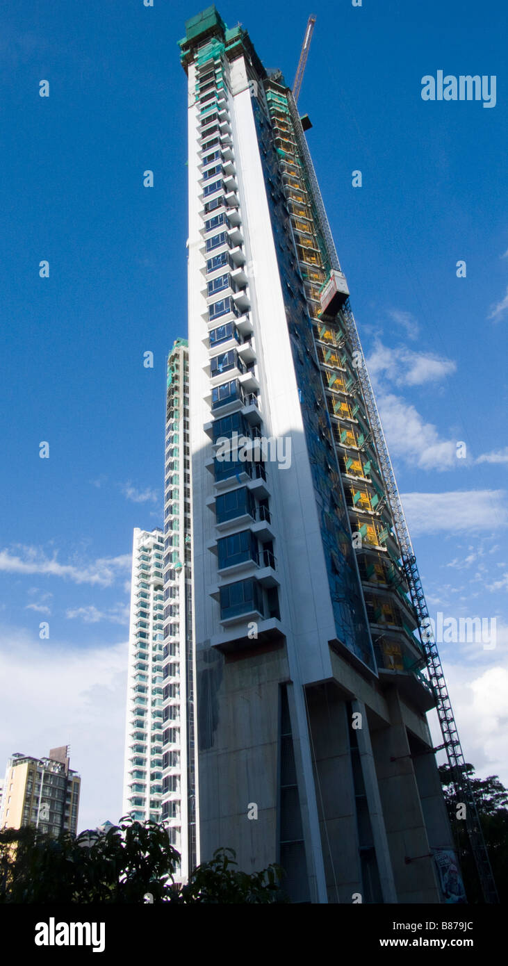 Narrow tall building hi-res stock photography and images - Alamy