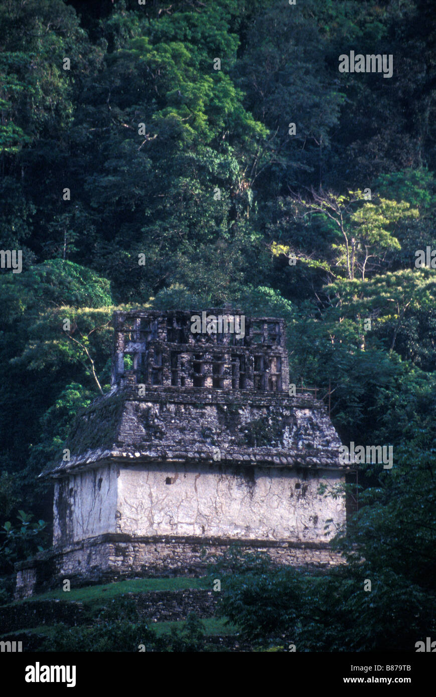 Roof comb mayan temple hi-res stock photography and images - Alamy