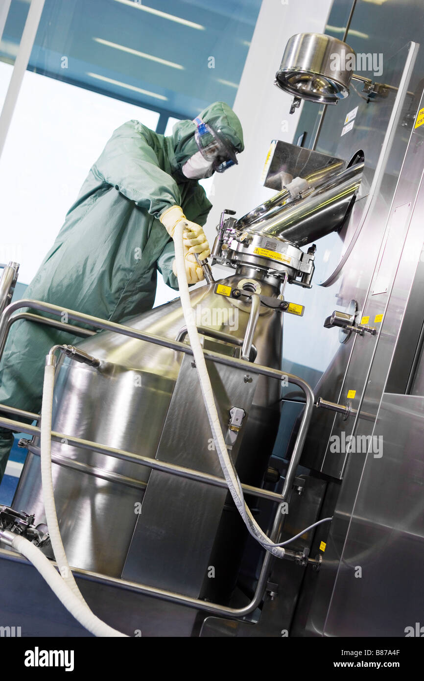 1 person working in elan pharmaceutical factory Stock Photo - Alamy
