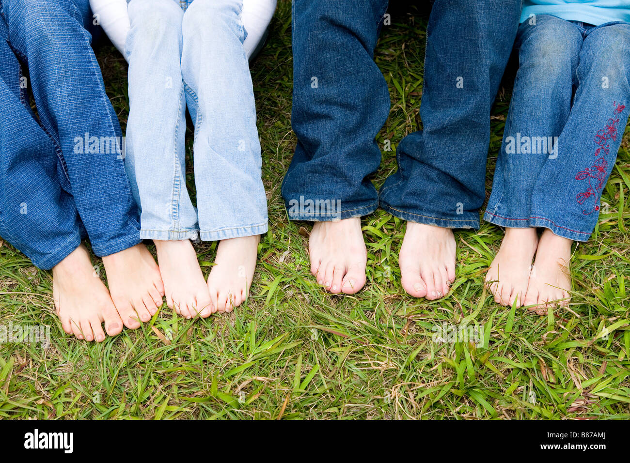 A row of bare feet Stock Photo - Alamy