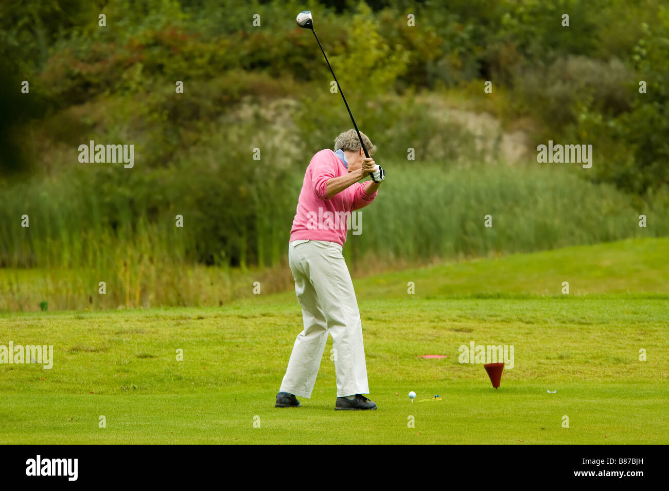 Follow golfer hi-res stock photography and images - Alamy