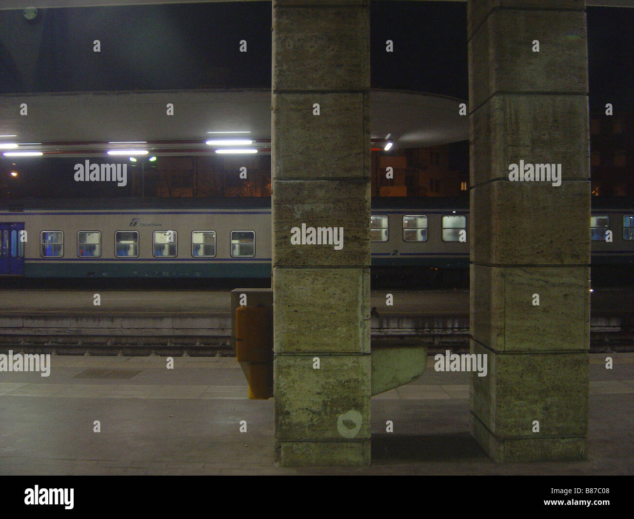 Stopover of a train for Venice in a station at night Stock Photo - Alamy