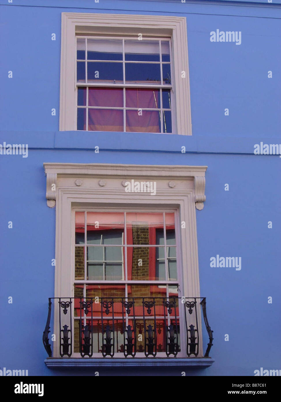 Blue facade of a house in notting hill hi-res stock photography and ...