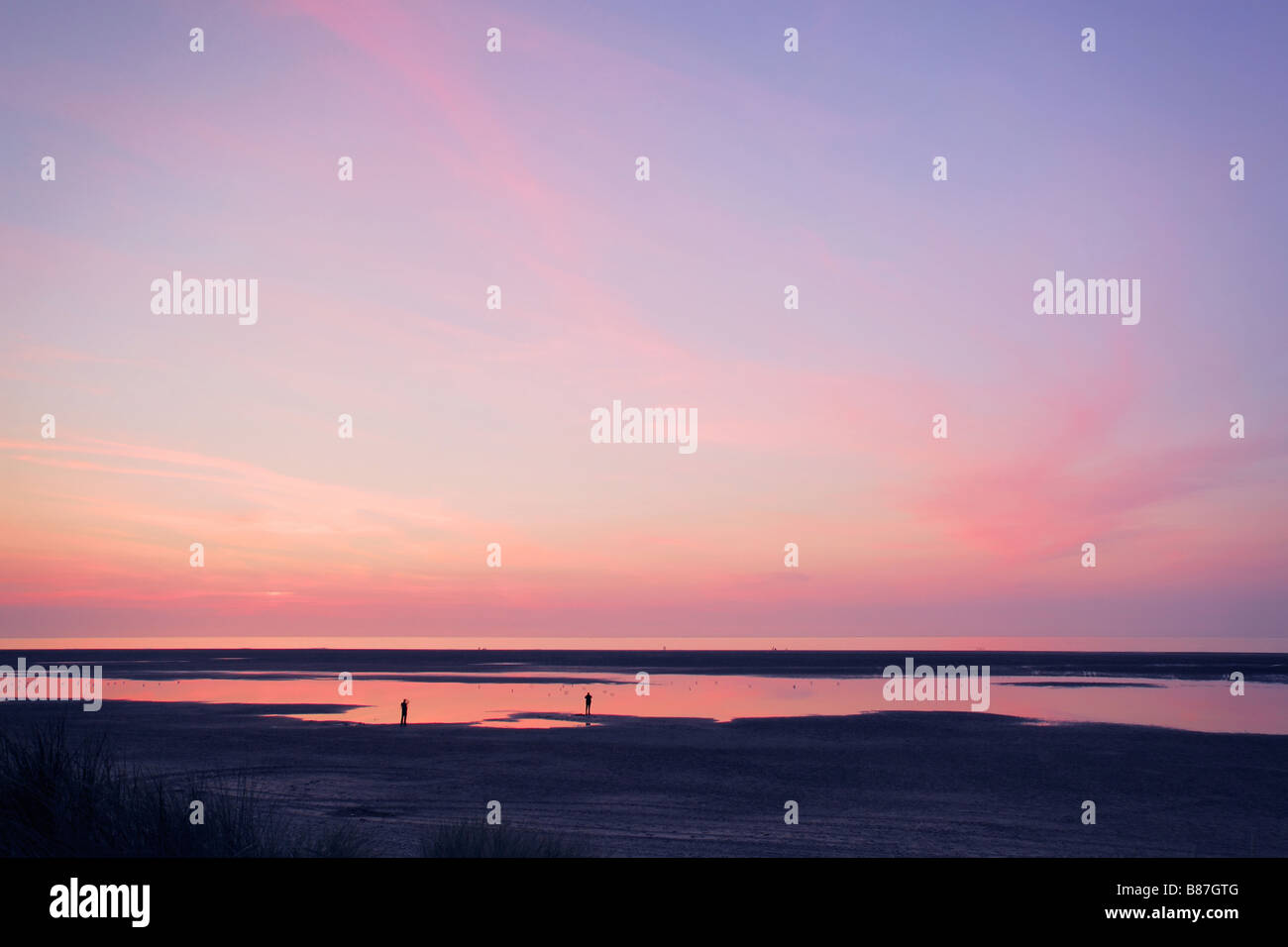 Open late night hi-res stock photography and images - Alamy