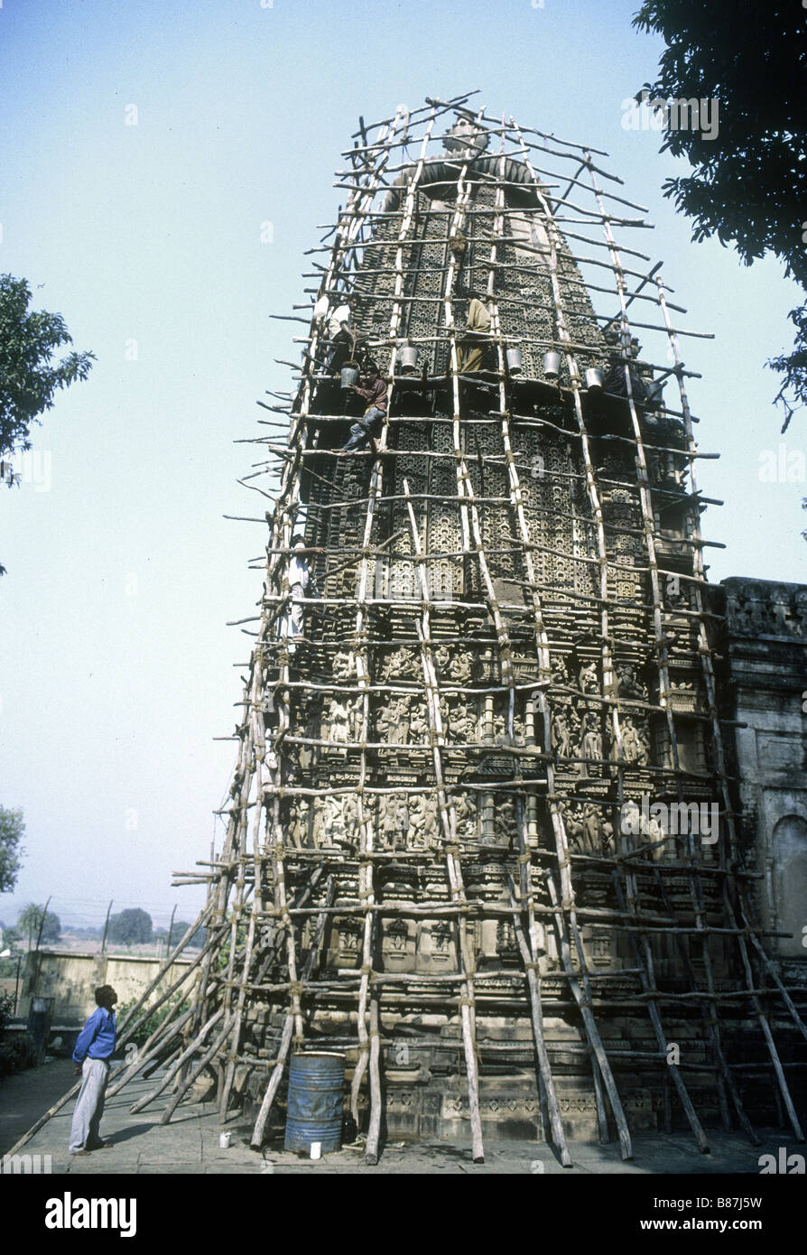 Built during the reign of kirtivarman chandela period 950 1050 ad hi ...