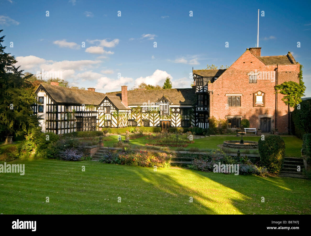 Old medieval hall hi-res stock photography and images - Alamy