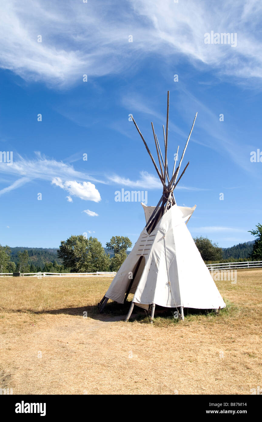 Indian teepee hi-res stock photography and images - Alamy