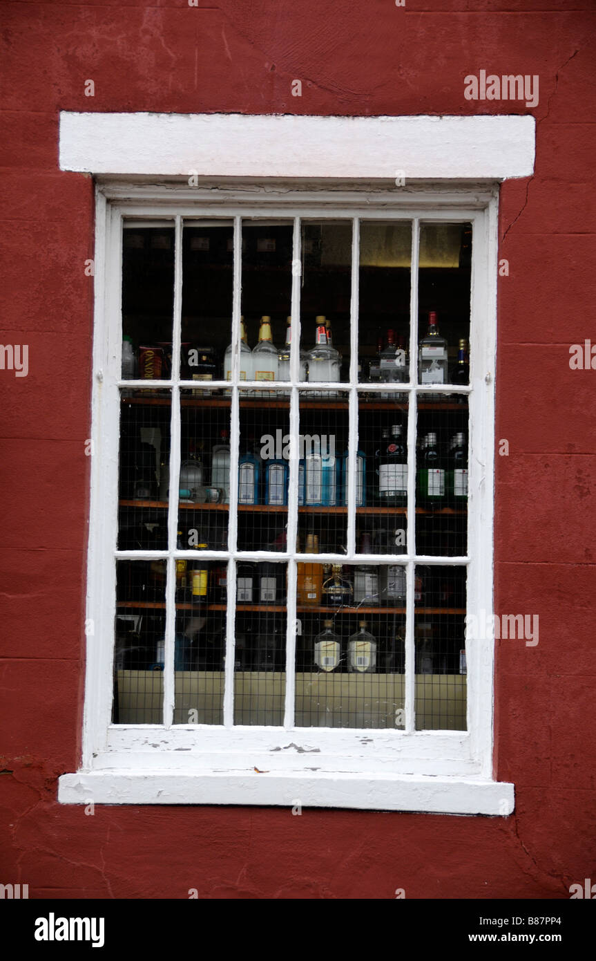 Liquor shop window, Nantucket Stock Photo - Alamy