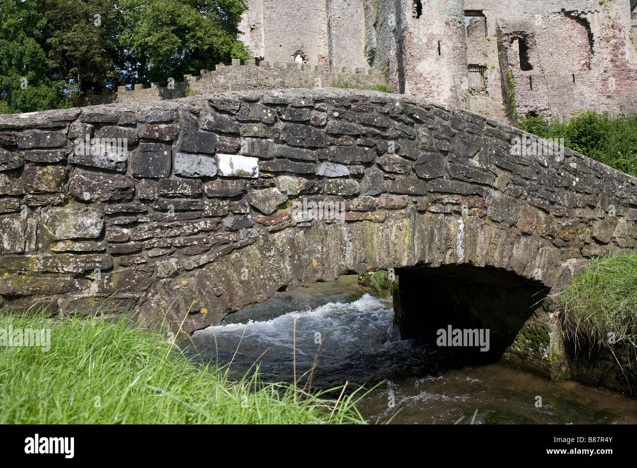 Ancient Stone Arch Bridge Over High Resolution Stock Photography and ...