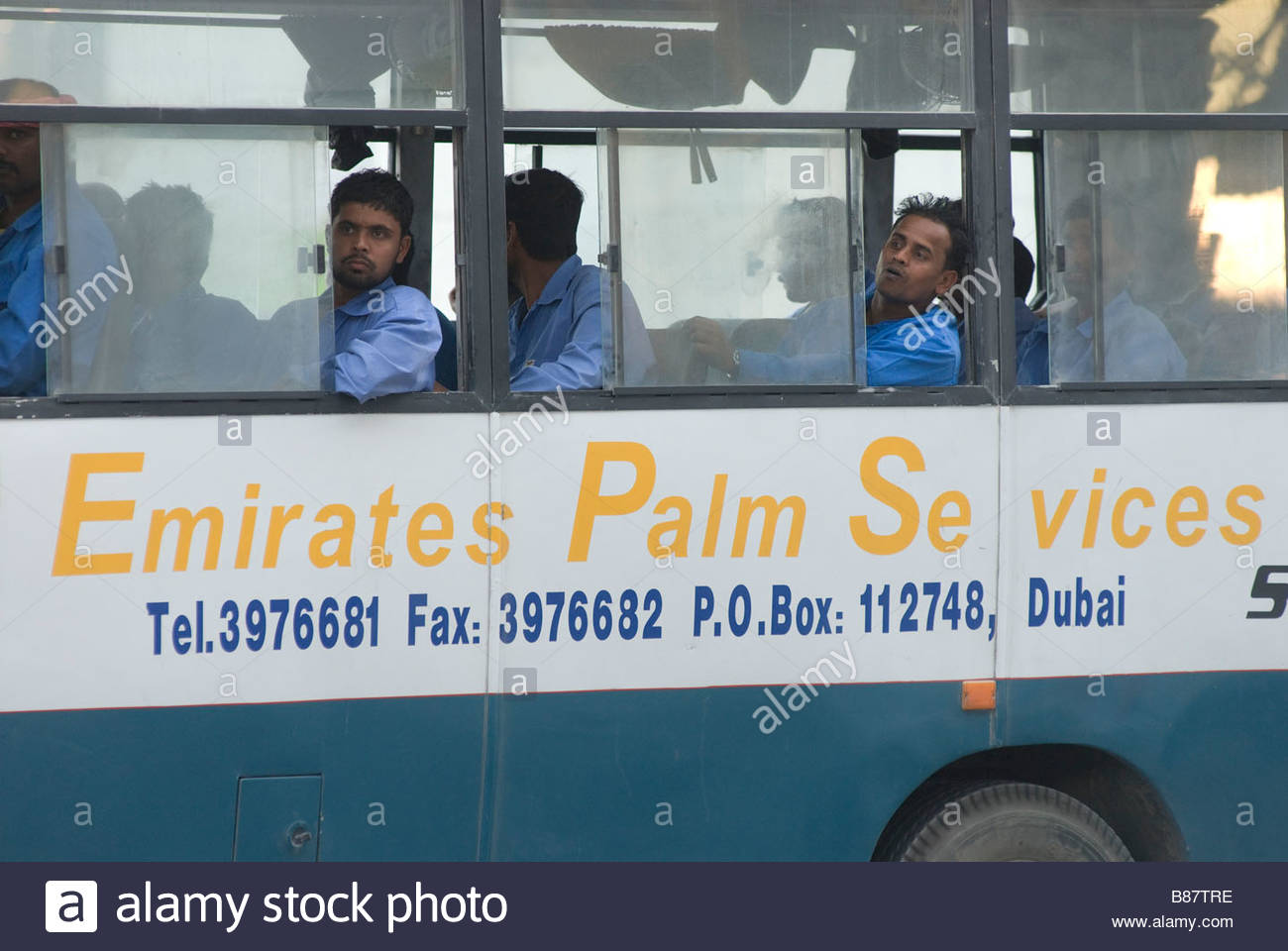Workers Dubai High Resolution Stock Photography and Images - Alamy