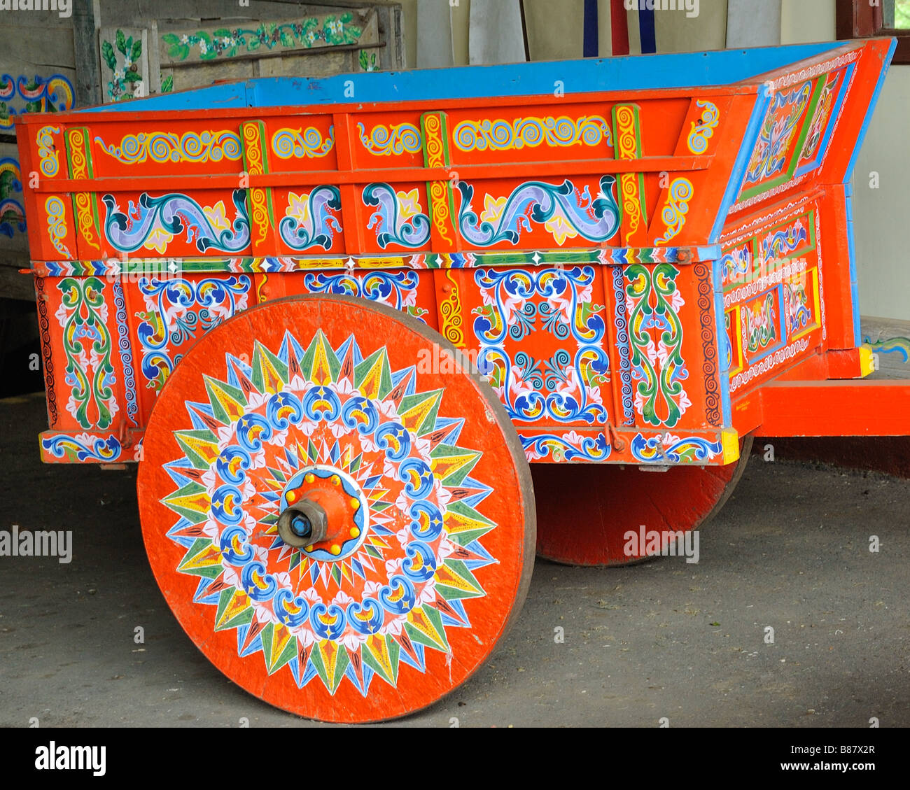 Traditional Costa Rican Decorated Cart Stock Photo - Alamy