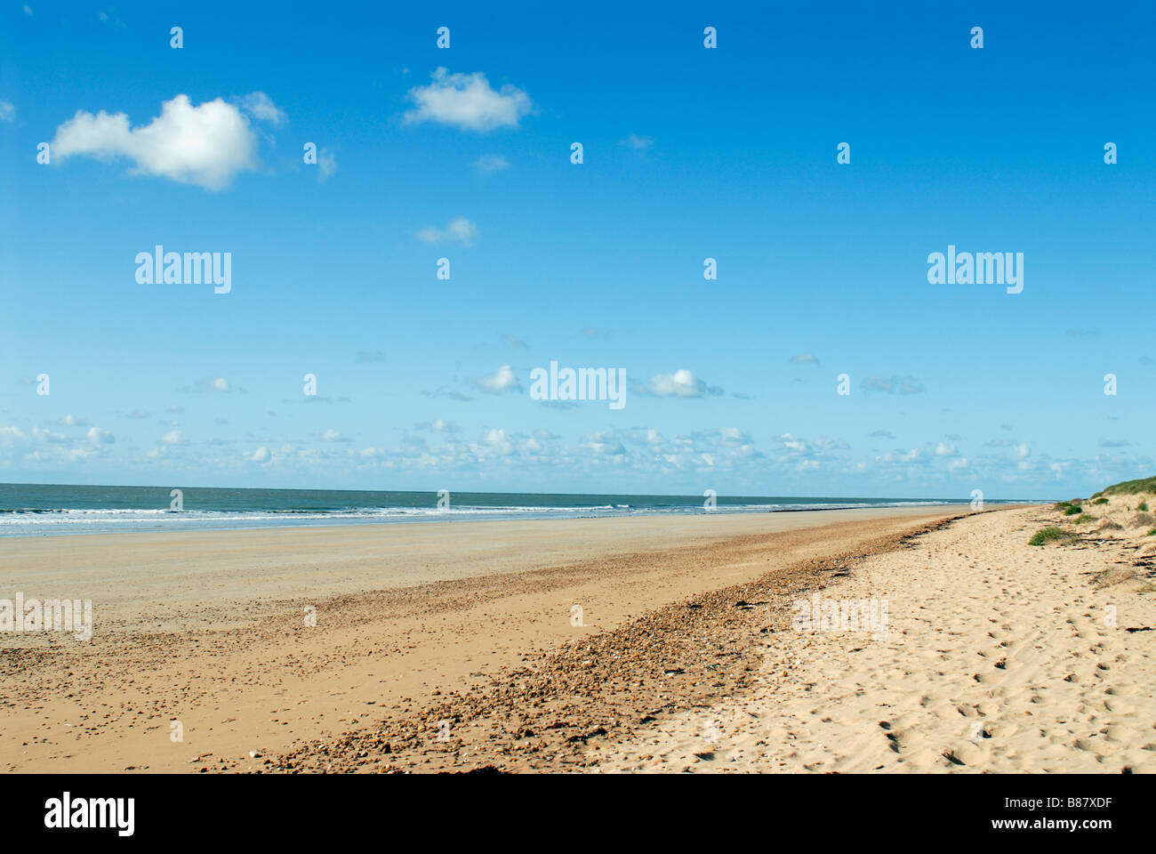 Sunny view of sandy beach in Vendee Western France 2008 Stock Photo - Alamy