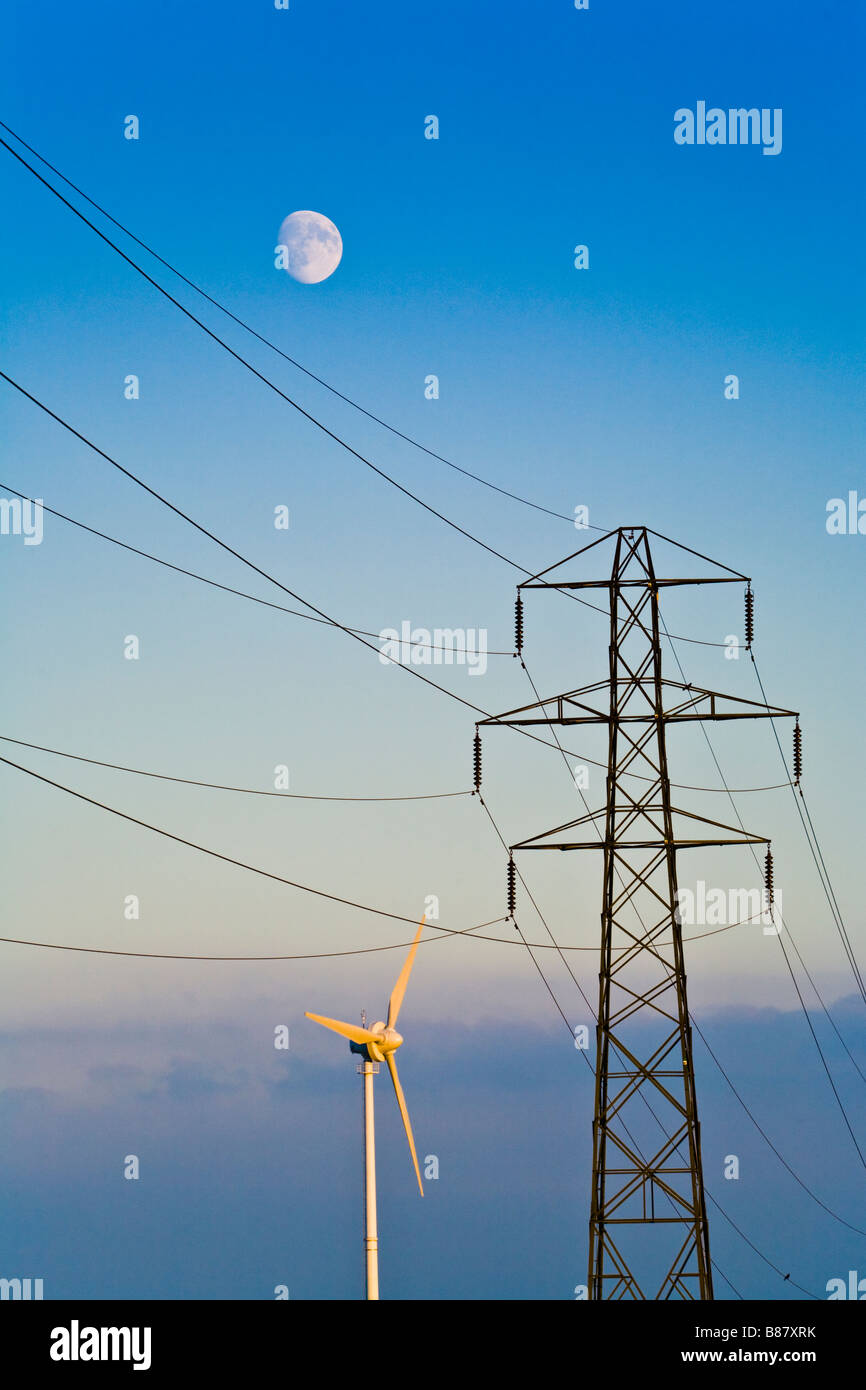 The moon rising over the Lynch Knoll wind turbine (Ecotricity) - Dale ...