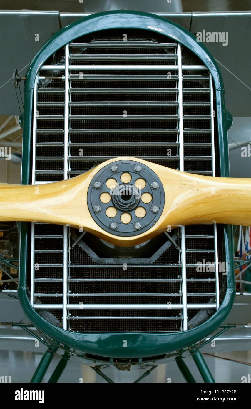 Vintage Prop Airplane Nose Engine propeller Stock Photo - Alamy