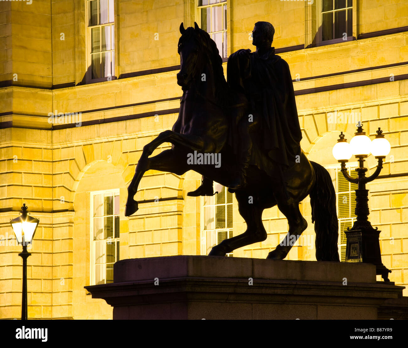 Scotland Edinburgh Register House Statue of the Duke of Wellington on ...