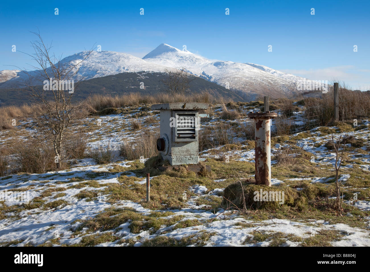 Royal Observer Corps Post with mountain in background Stock Photo - Alamy