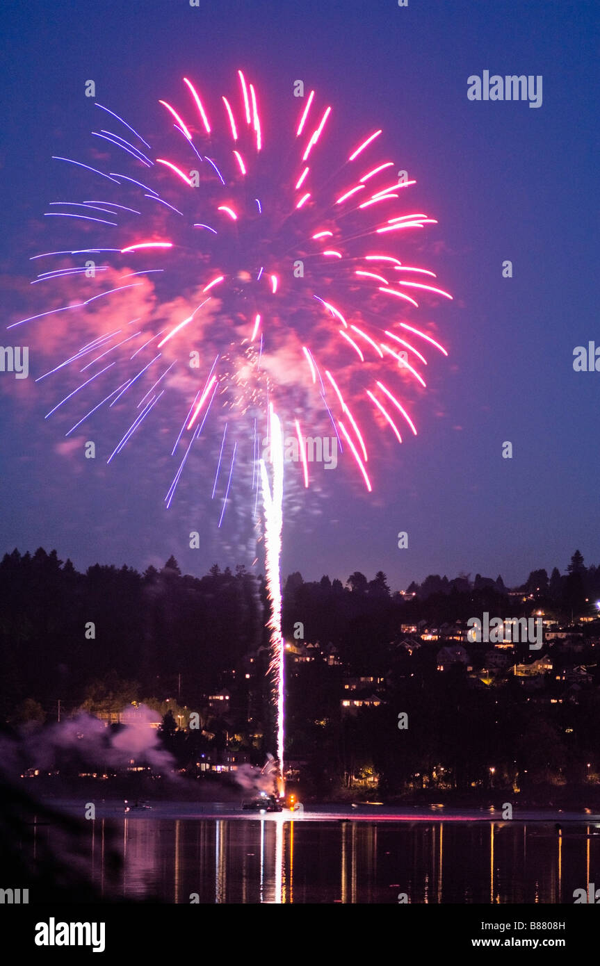 Portland fireworks hi-res stock photography and images - Alamy