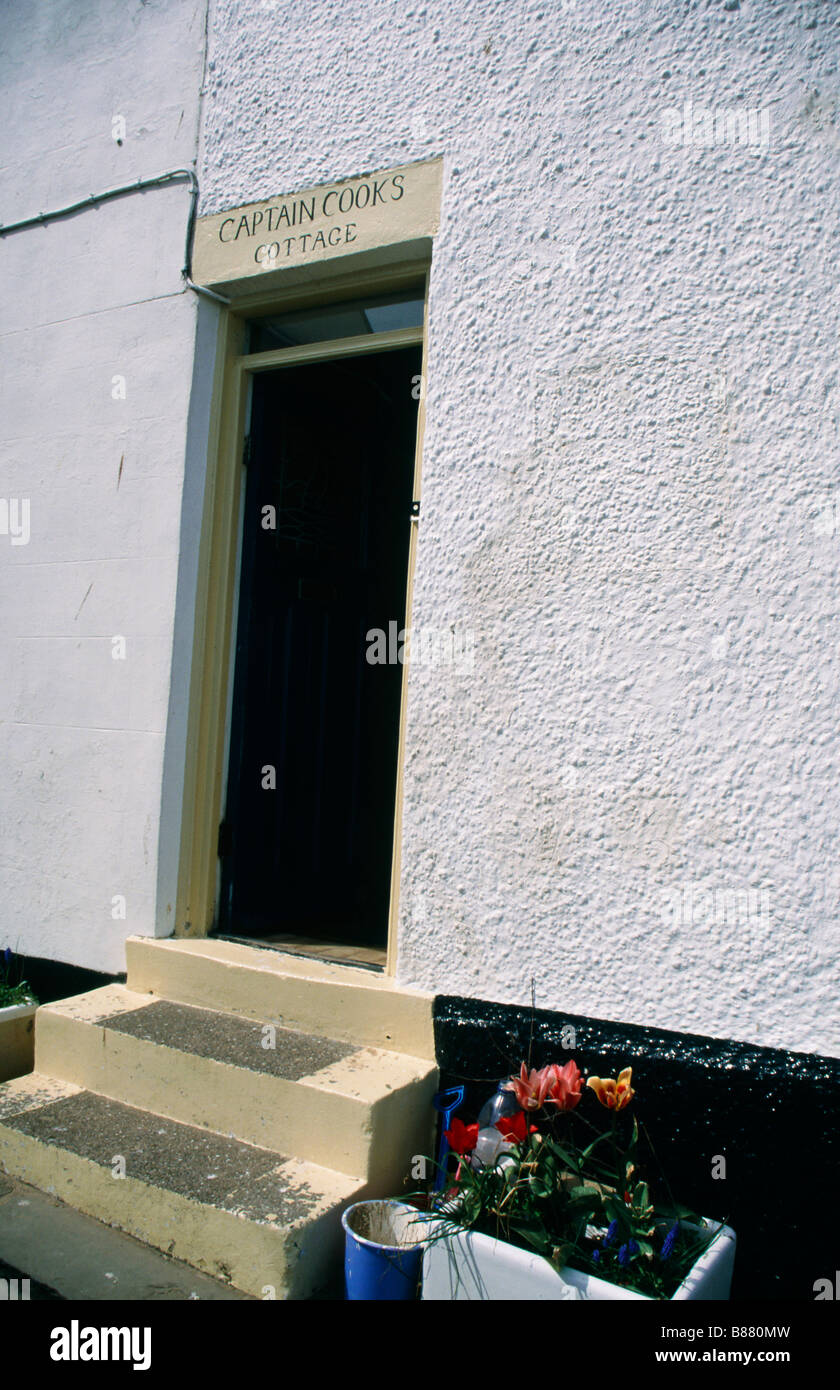 Captain Cook's birthplace Cottage Door STAITHES NORTH YORKSHIRE ENGLAND ...