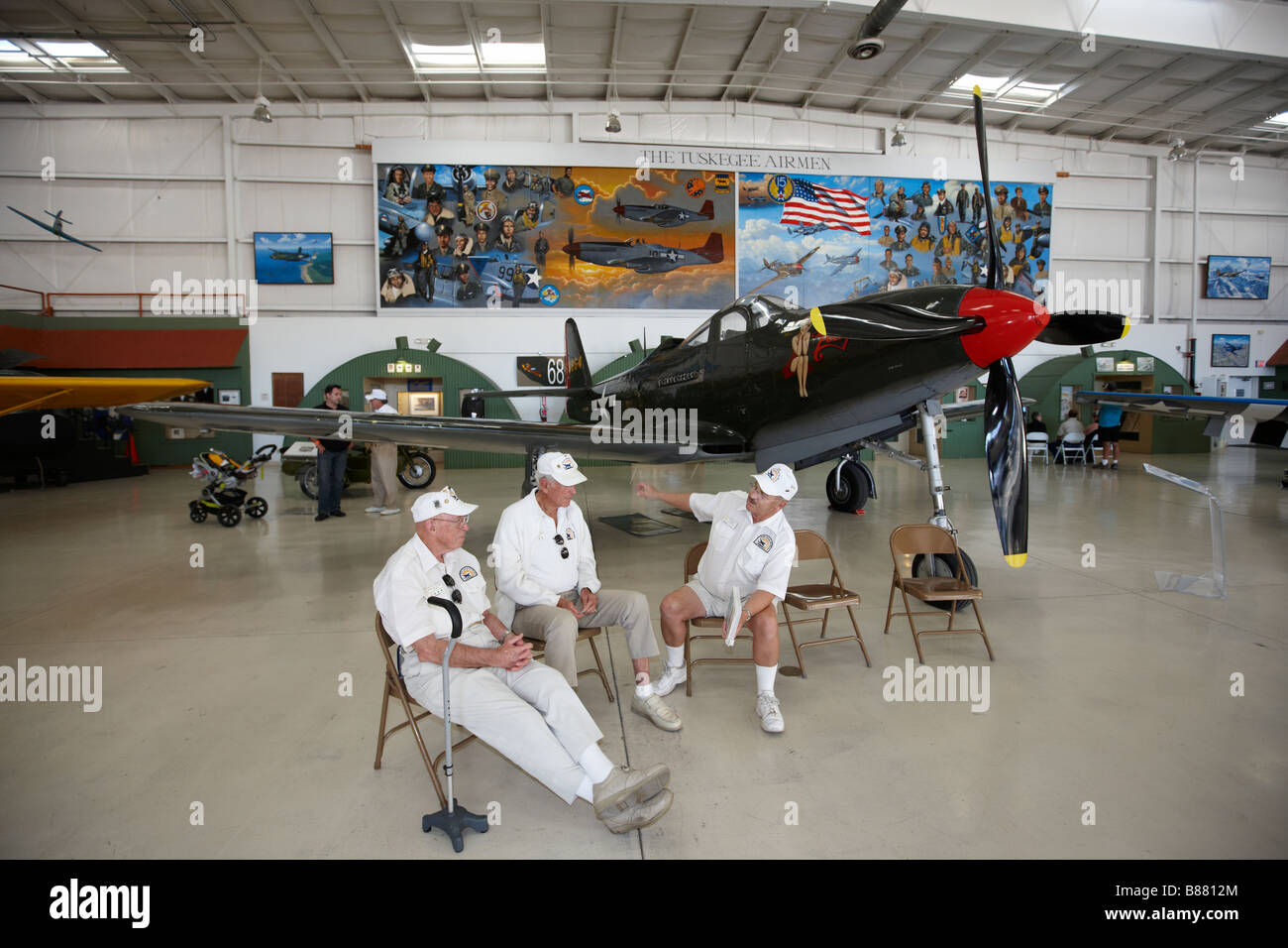 Airplane guides hi-res stock photography and images - Alamy