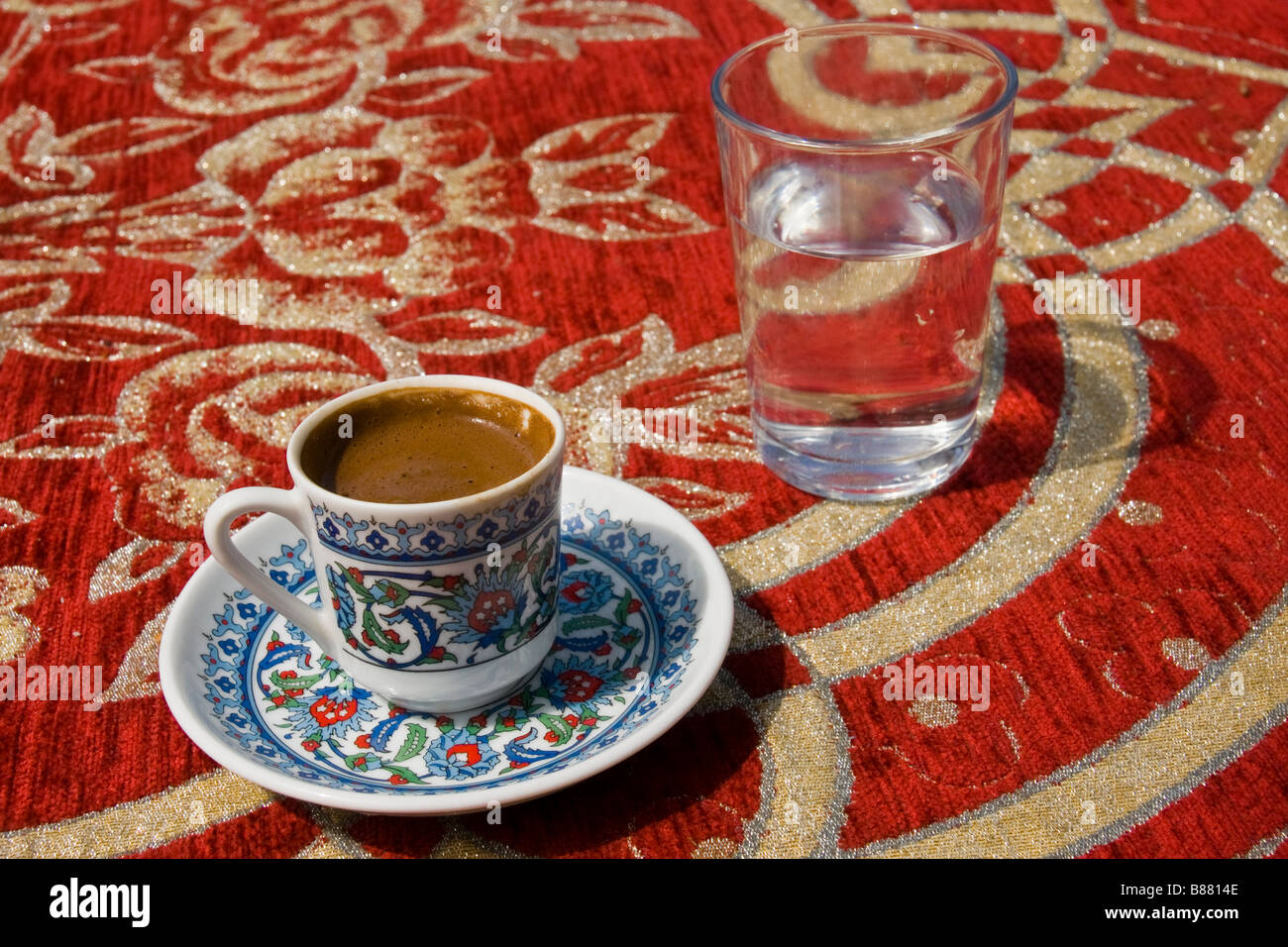 Glass plus hi-res stock photography and images - Alamy