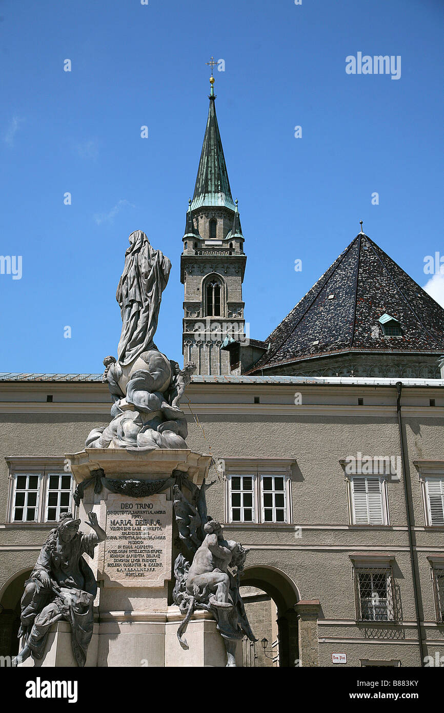 STATUE ON DOMPLATZ SALZBURG AUSTRIA SALZBURG AUSTRIA 28 June 2008 Stock ...