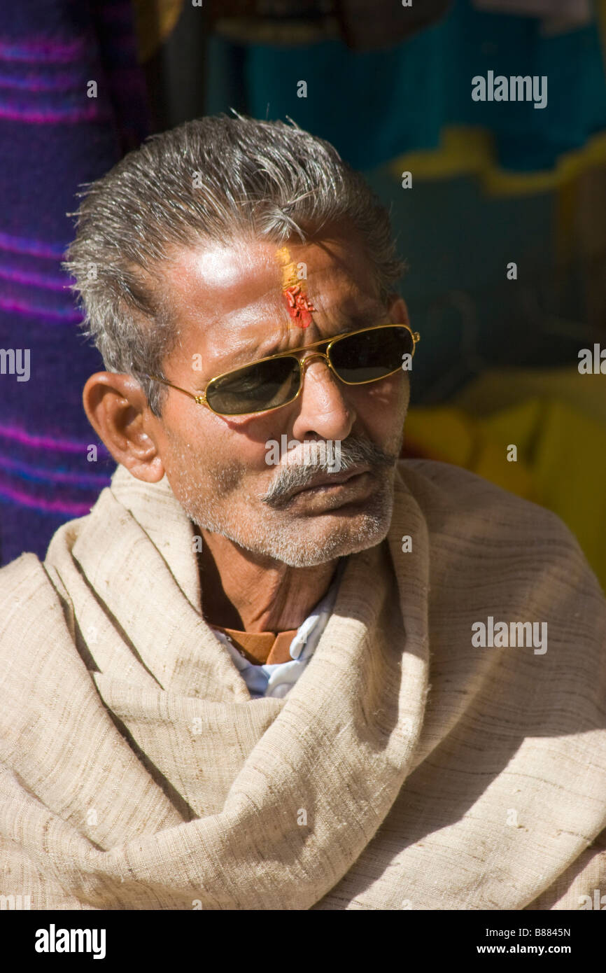 Portrait of indian man hi-res stock photography and images - Alamy