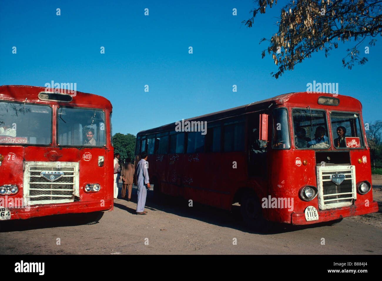 Pakistan bus station hi-res stock photography and images - Alamy
