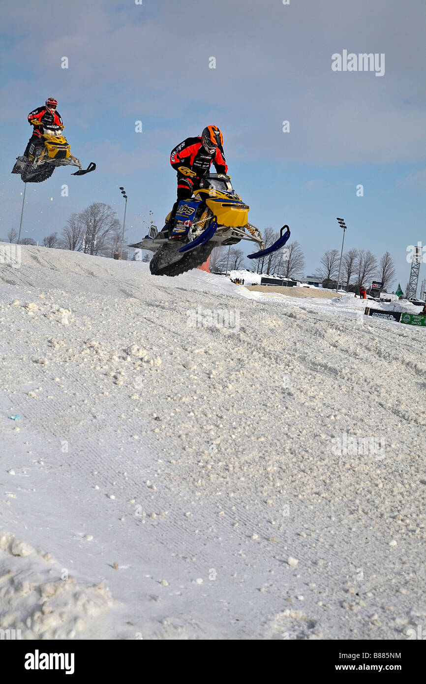 Snowmobile racing hi-res stock photography and images - Alamy