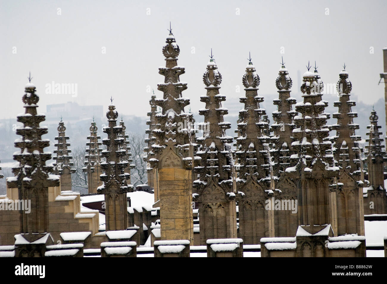 Dreaming spires of Oxford University with a snow covering Stock Photo ...