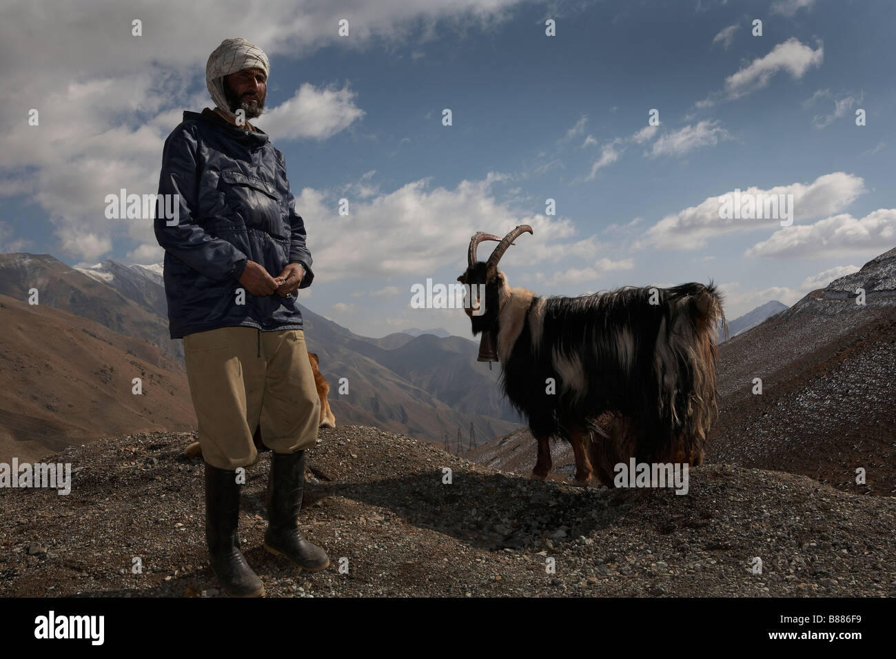 Iran goat farmer hi-res stock photography and images - Alamy