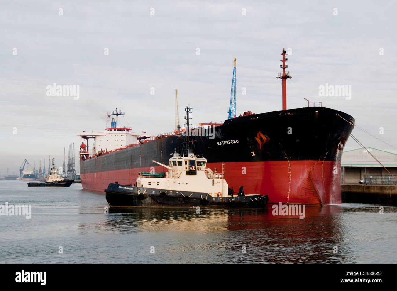 Bulk carrier Waterford at 101 berth in the Western Docks in Southampton ...
