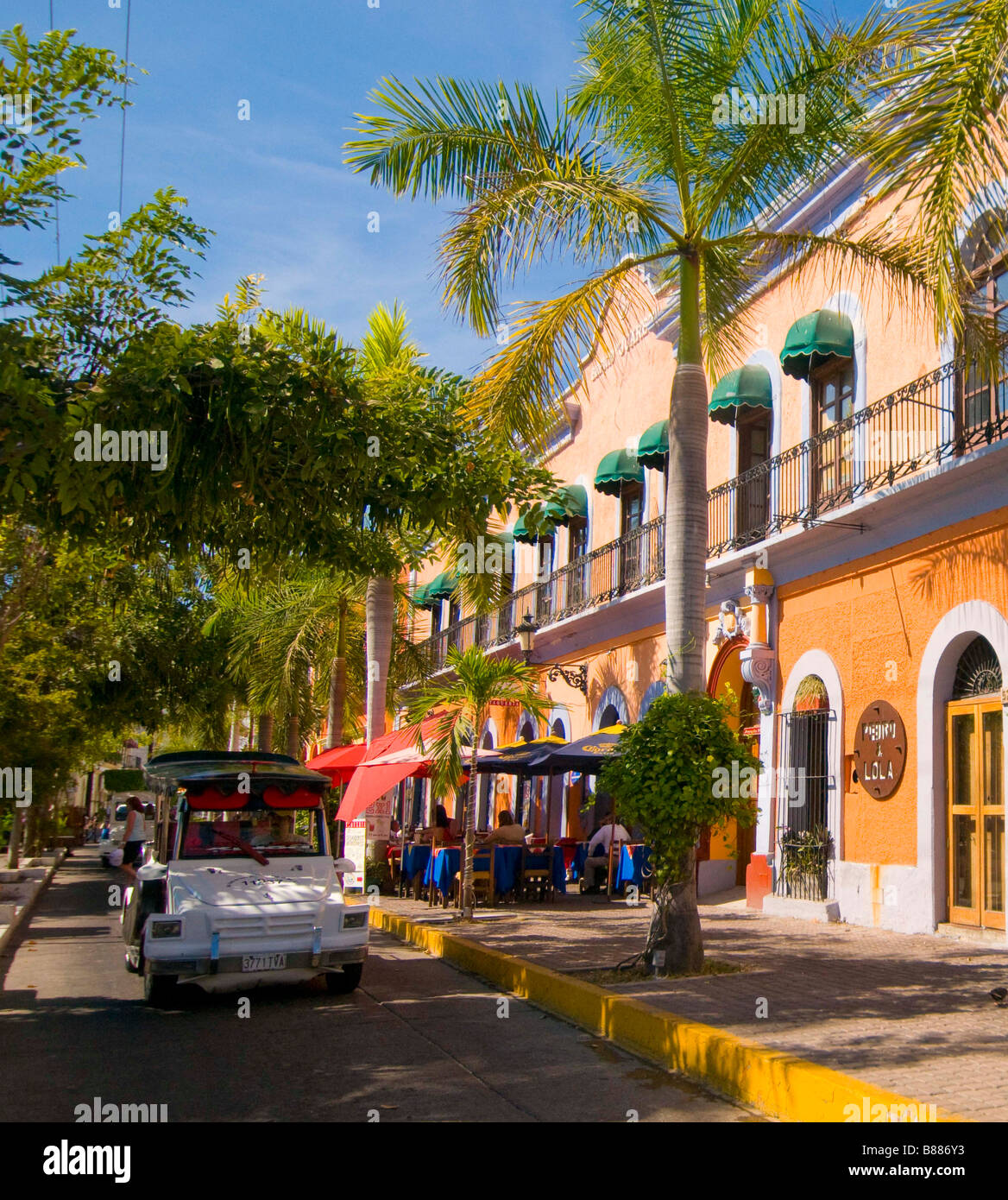 MEXICO SINOLA STATE MAZATLAN Pastel colored sidewalk cafes and popular ...
