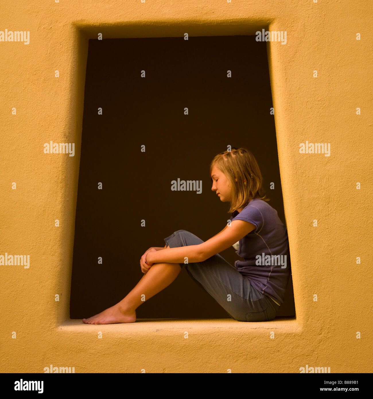 People sitting in window sills hi-res stock photography and images - Alamy