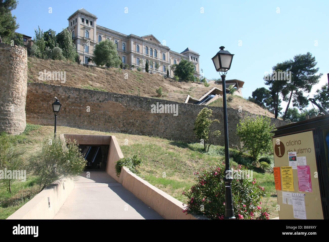 The outdoor escalator (escaleras mecánicas) built into the hill in ...