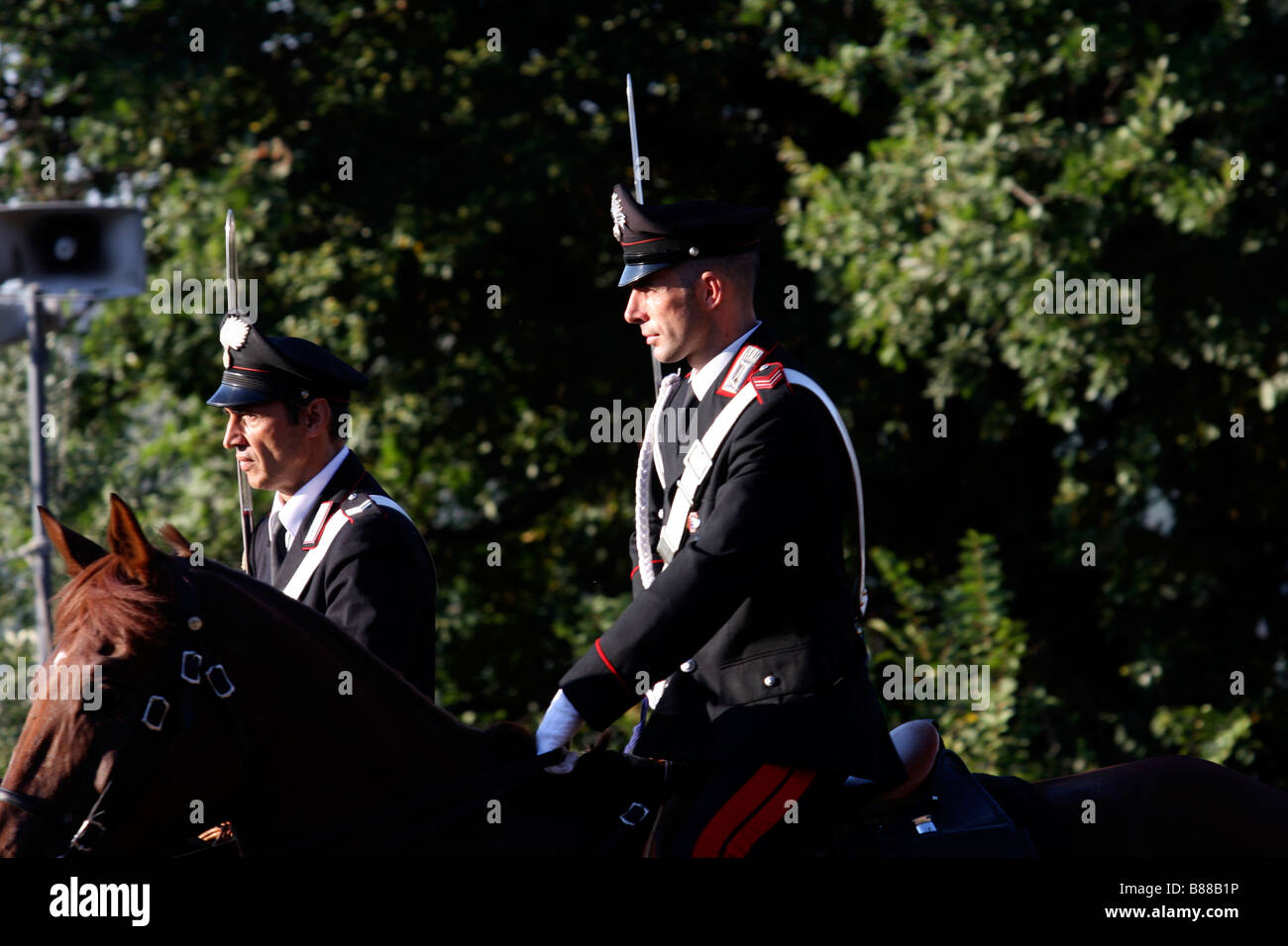 Two Italian policemen or Carabinerie Stock Photo - Alamy