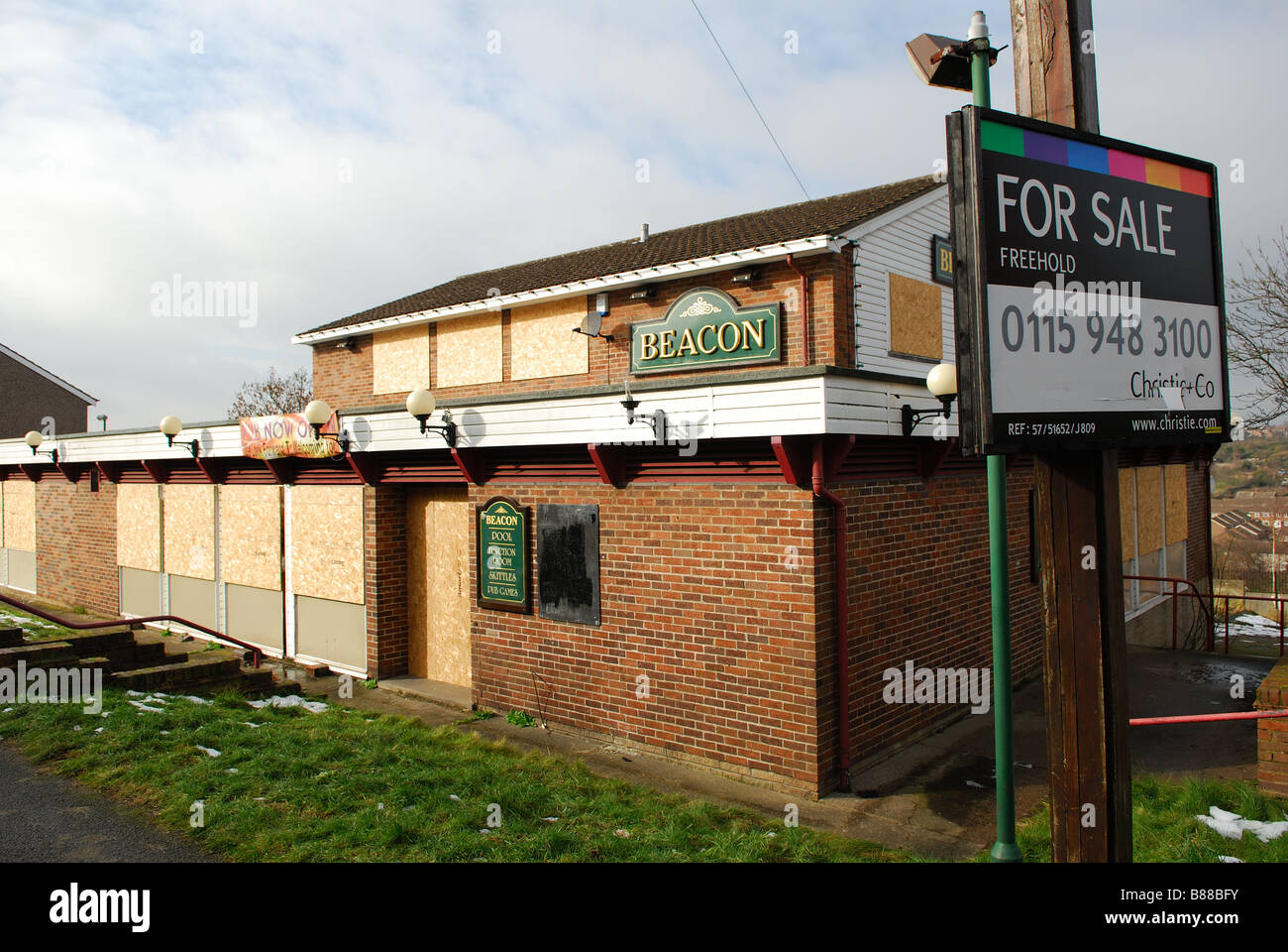 English public house closure hi-res stock photography and images - Alamy