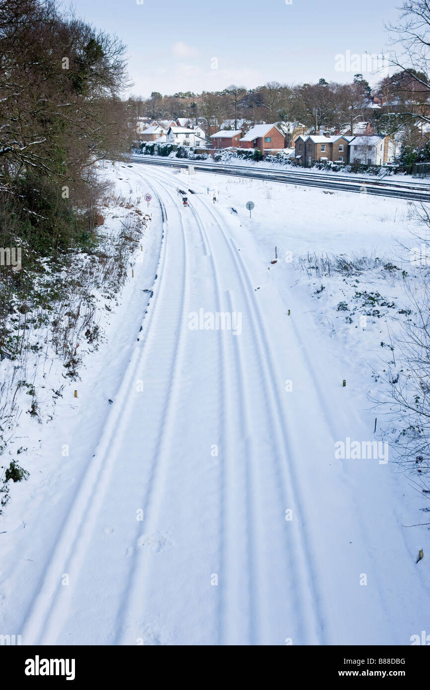 Snow covered railway lines hi-res stock photography and images - Alamy