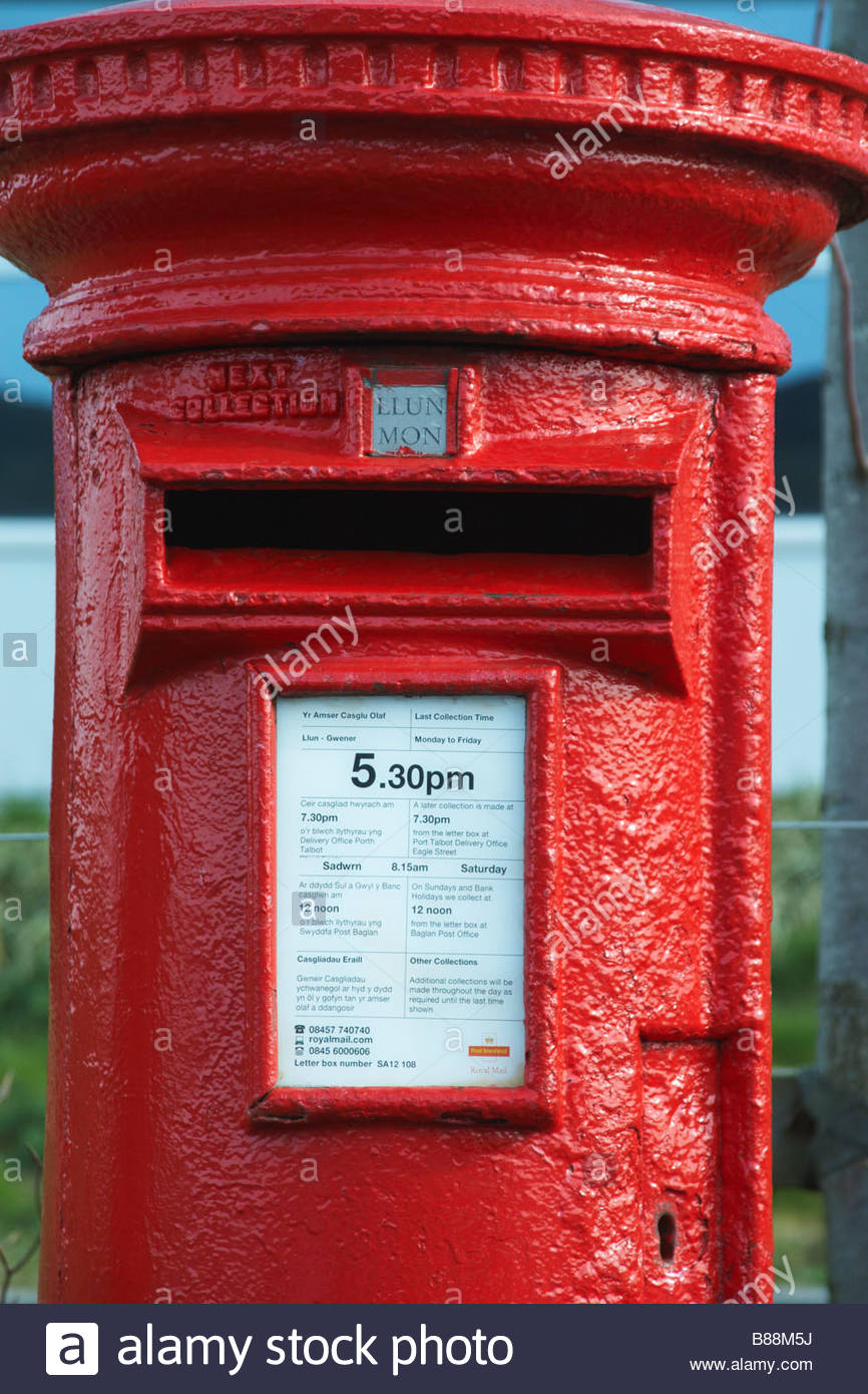 Traditional Red Royal Mail Postbox High Resolution Stock Photography ...