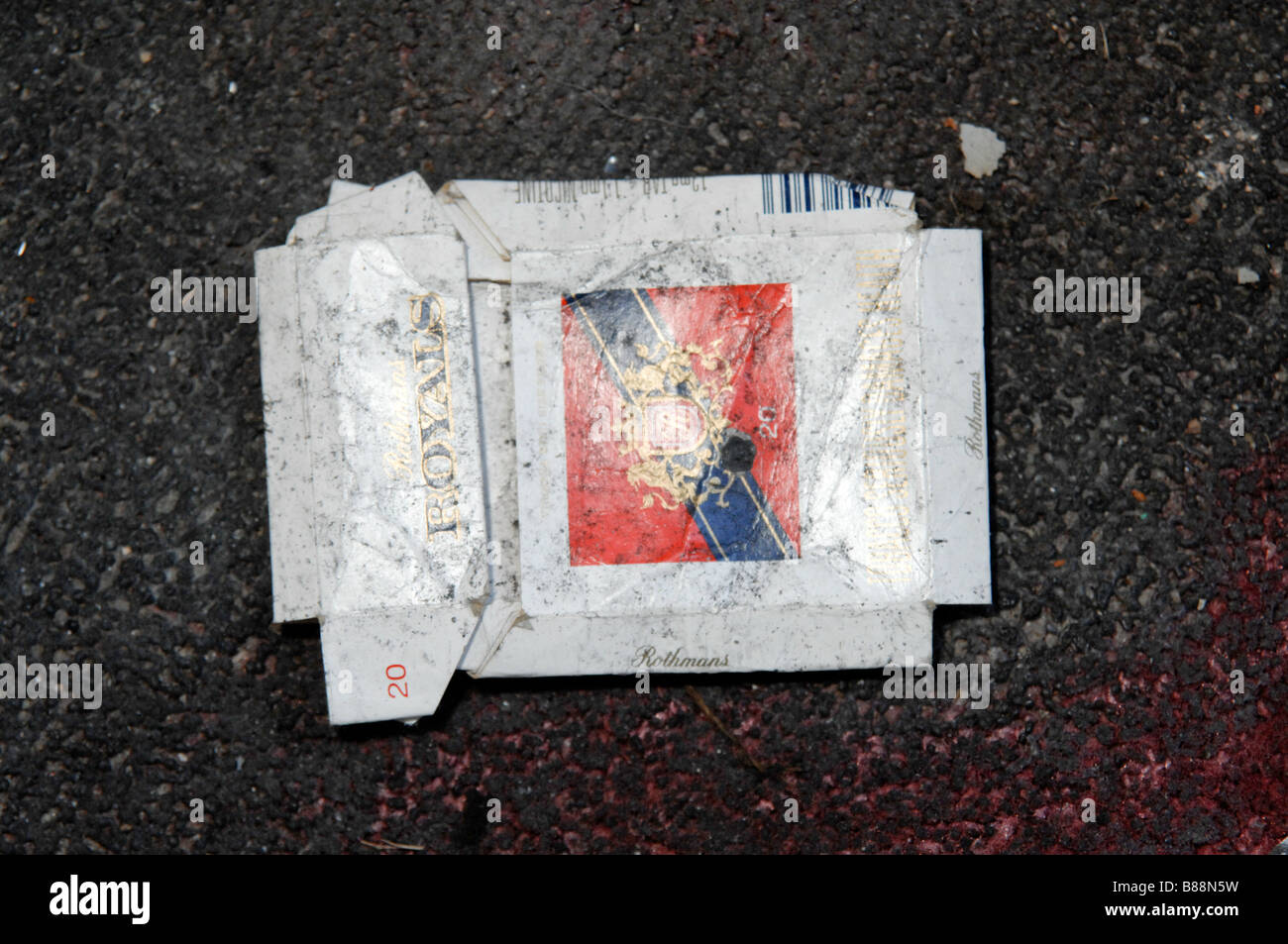 Crushed Cigarette Packet Stock Photo - Alamy