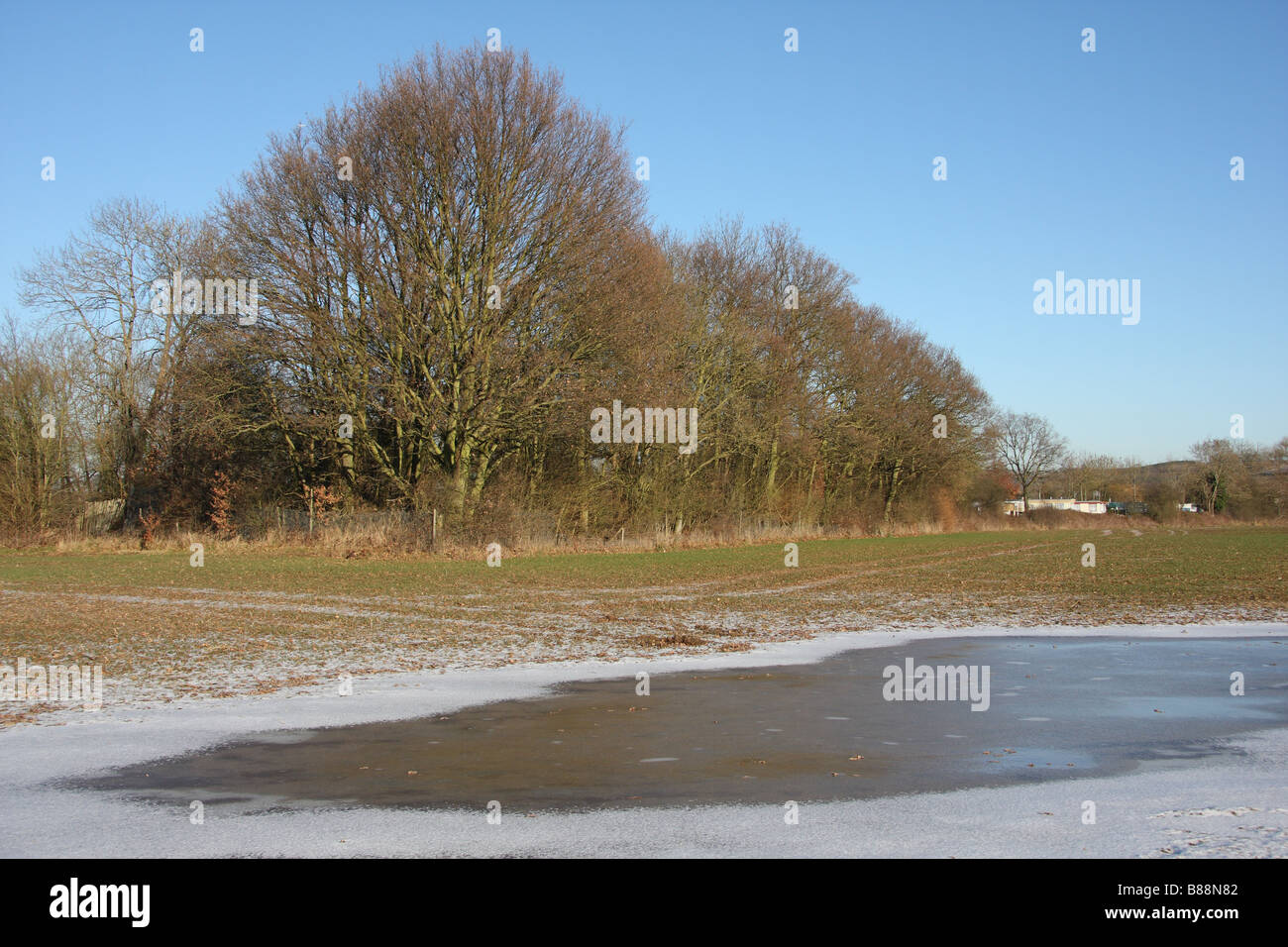 Frozen farm field hi-res stock photography and images - Alamy