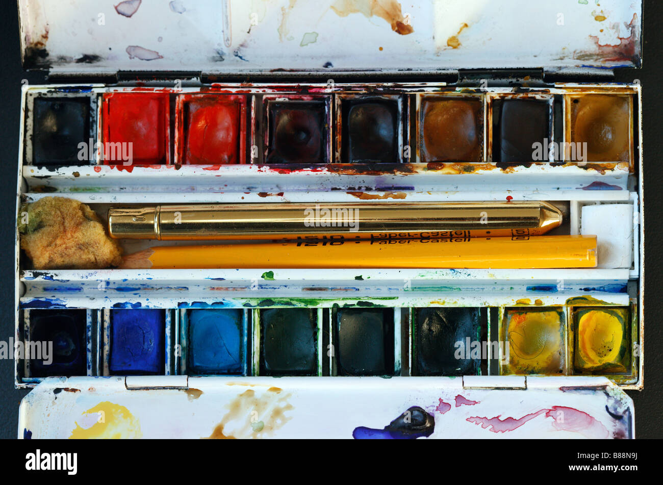 Portable watercolour paint box Stock Photo - Alamy