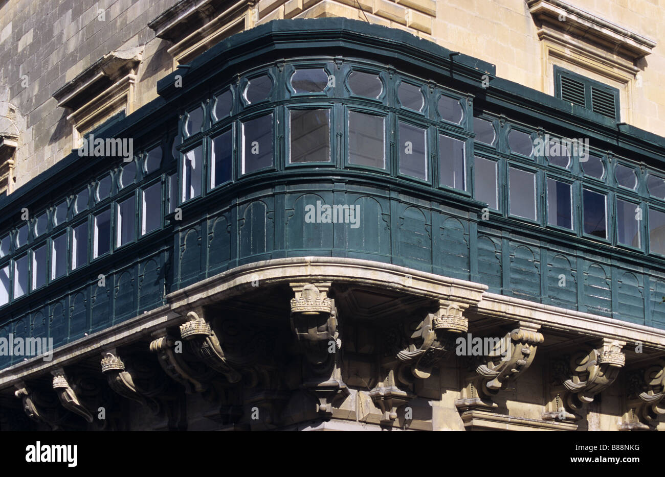 Bay window balcony hi-res stock photography and images - Alamy