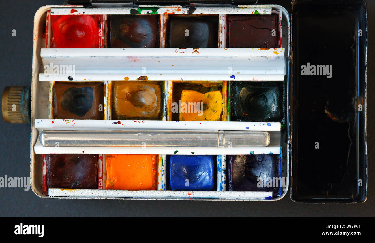 Portable watercolour paint box, with built in water reservoir Stock ...