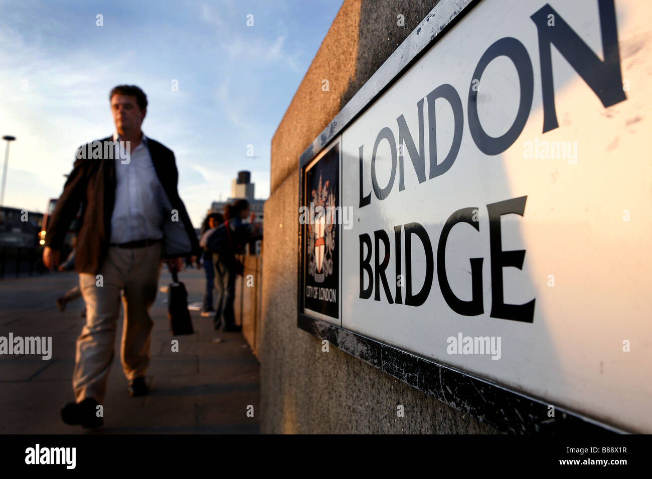 London bridge sign hi-res stock photography and images - Alamy