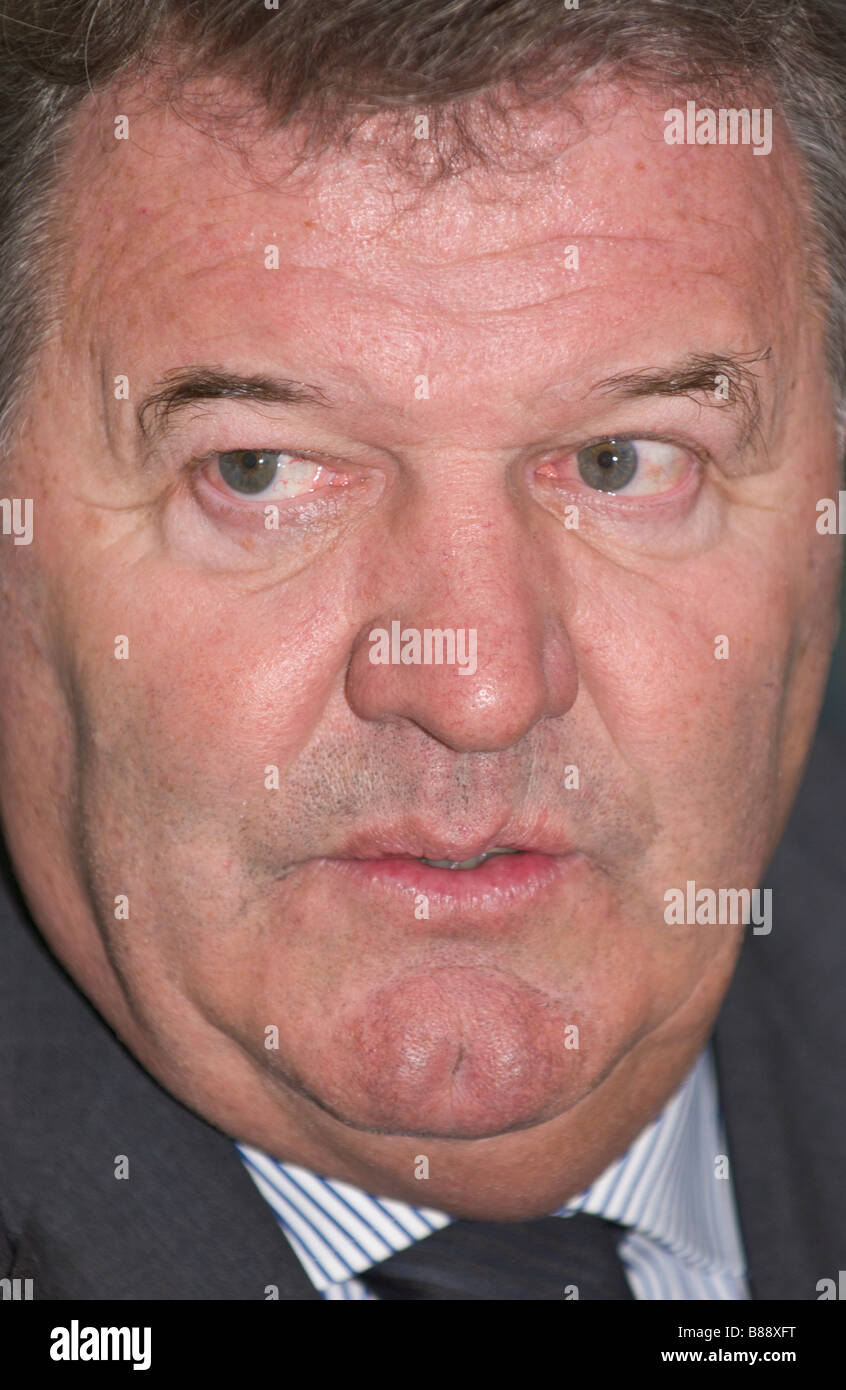 John toshack football hi-res stock photography and images - Alamy