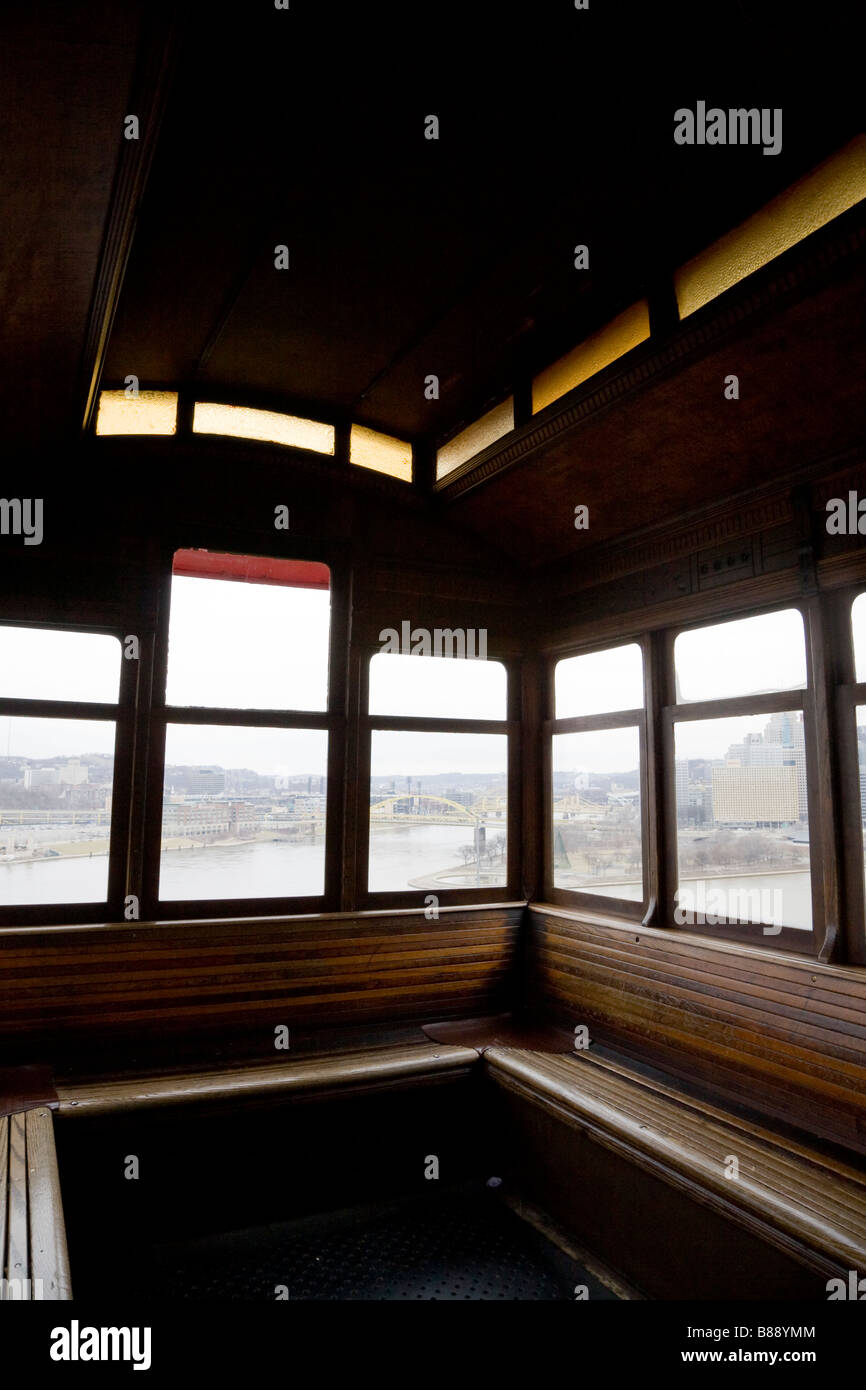 Duquesne incline cable car hi-res stock photography and images - Alamy