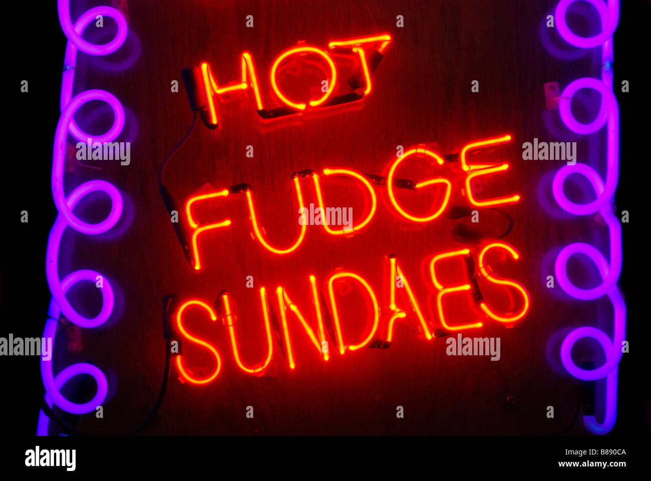 Hot fudge sundae hi-res stock photography and images - Alamy