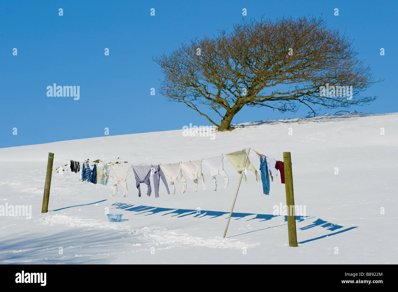Hang out dirty washing hi-res stock photography and images - Alamy