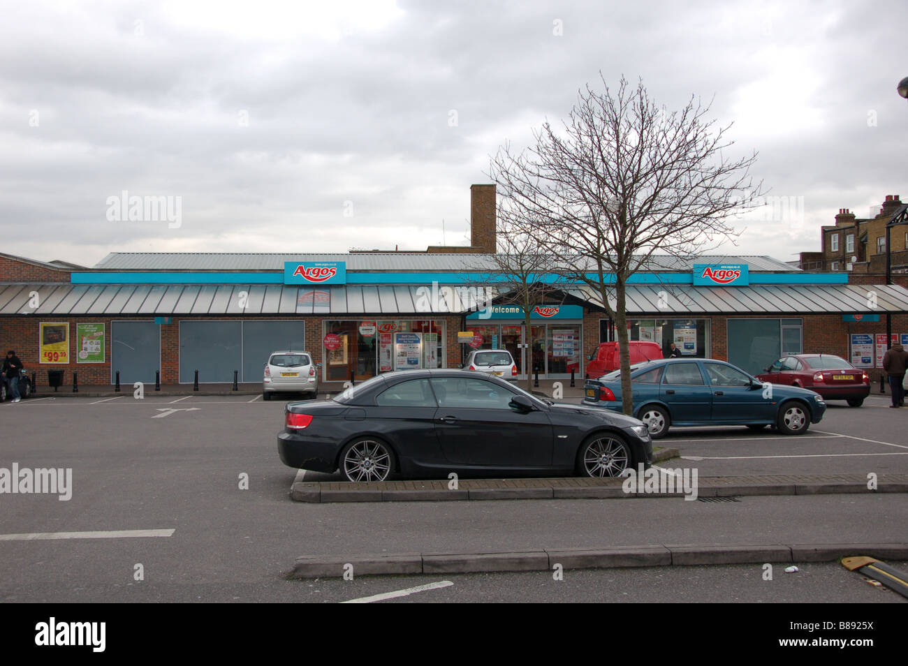 Harlesden Plaza, Harlesden, London, England, Uk Stock Photo - Alamy
