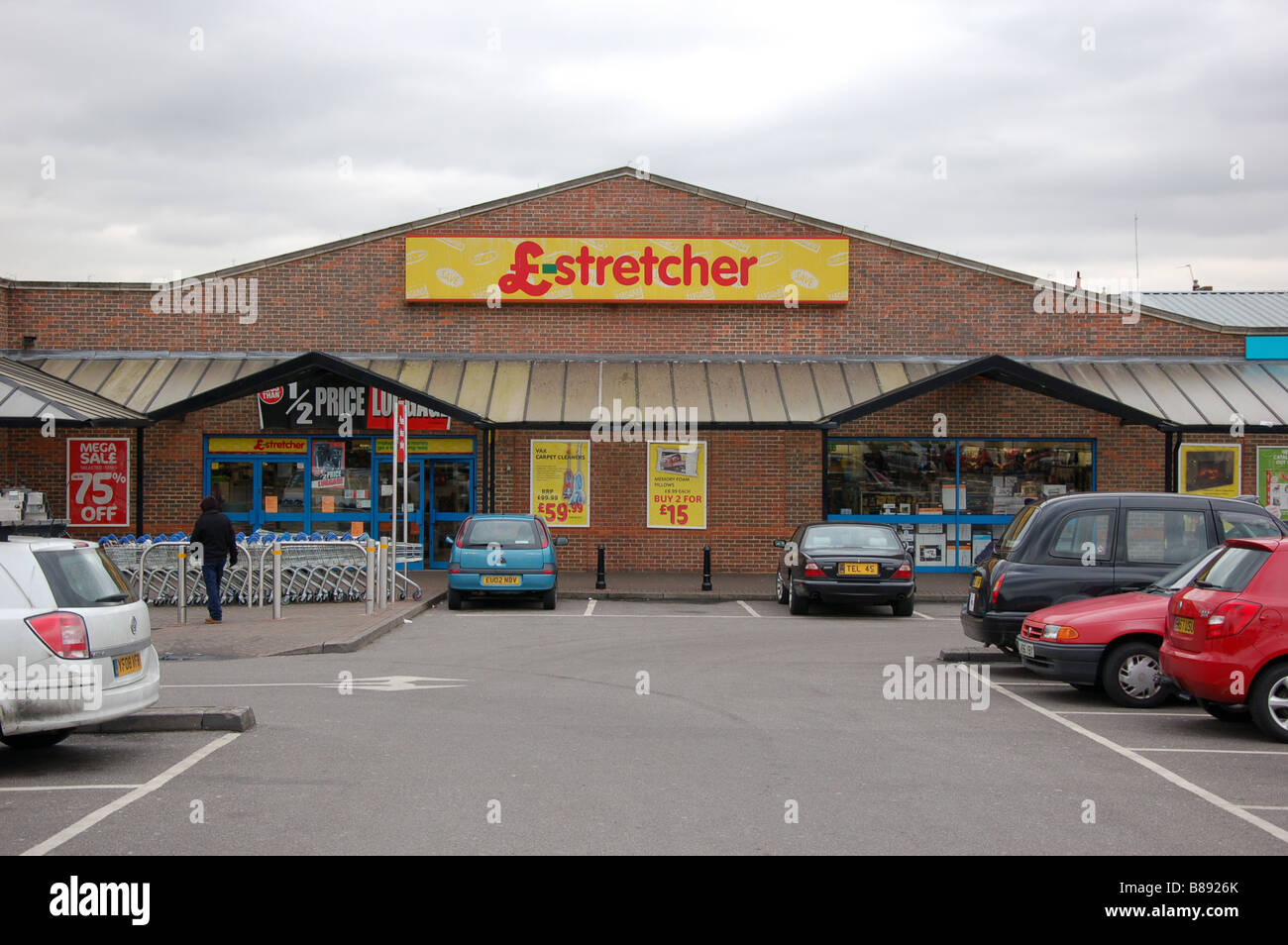 Harlesden Plaza, Harlesden, London, England, Uk Stock Photo - Alamy